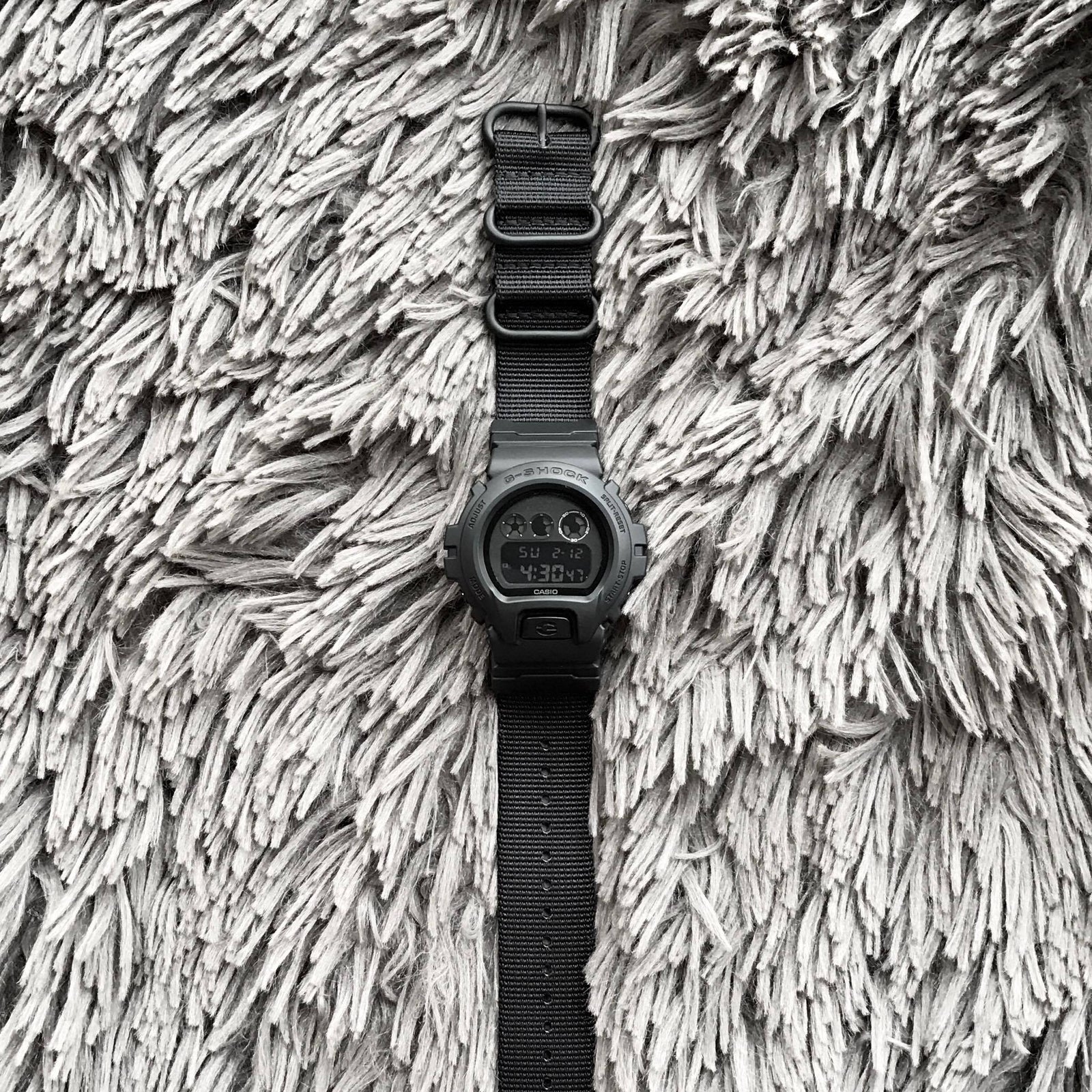 DW 6900 BB on Vario Ballistic Nylon strap photo by #varioeveryday memb