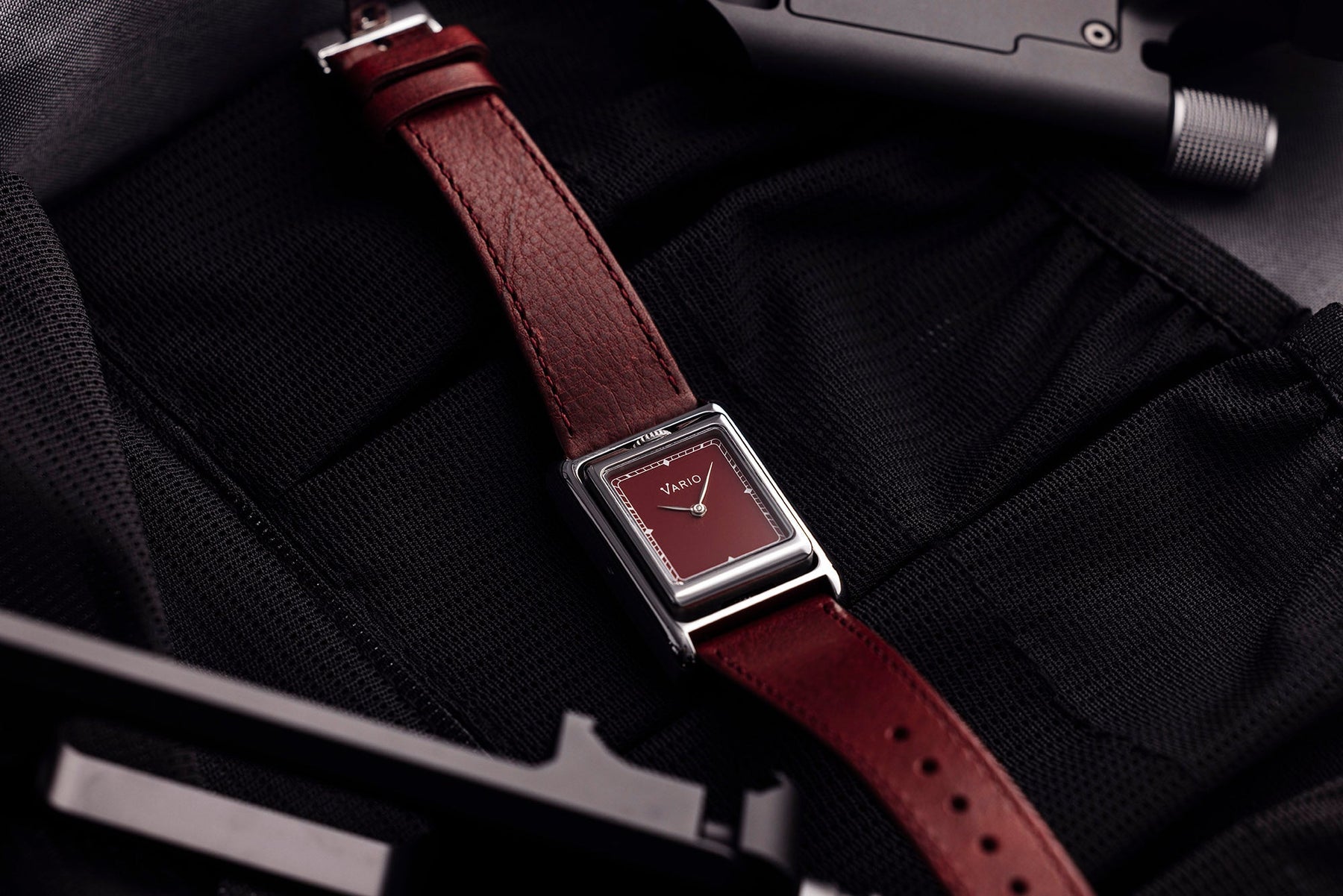 Vario VERSA Reversible Dual Time Watch (Quartz)