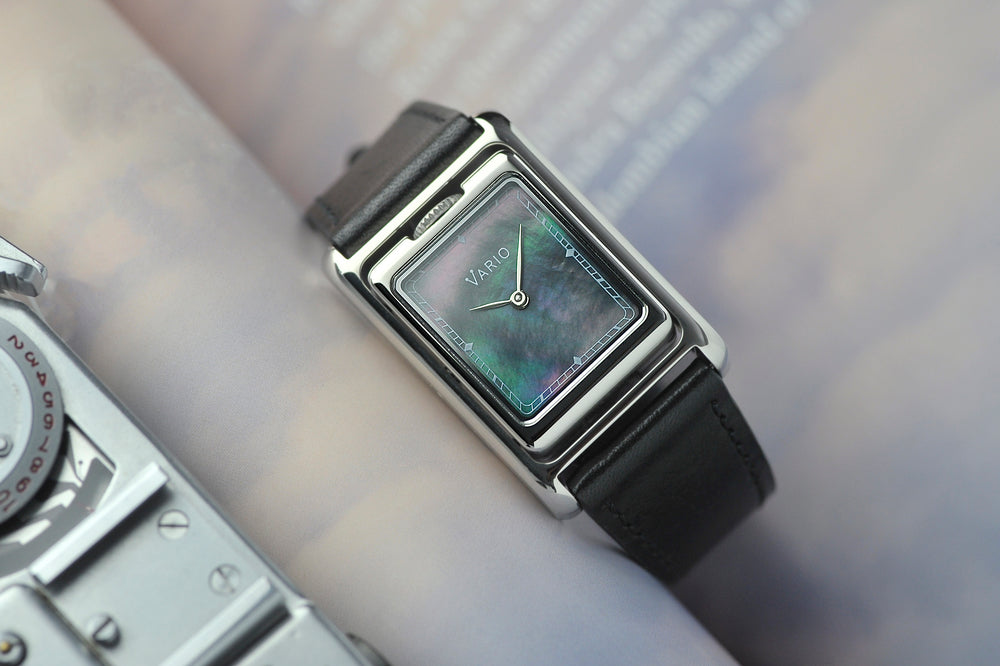 Vario VERSA Reversible Dual Time Silver-Black MoP Watch
